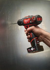 Aku vrtací šroubovák Milwaukee M12 BDD-202C 4933441915