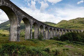 DIMEX | Samolepicí vliesová fototapeta na zeď Skotská krajina MA-5-0648 | 375 x 250 cm | zelená, modrá, bílá, šedá