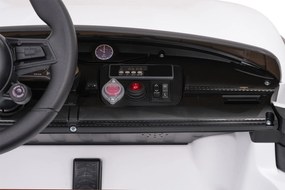 Ramiz Porsche Taycan Turbo S bílé autíčko
