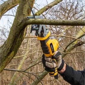 Aku ocasová pila 12V 2,0Ah, 2xbat, příslušenství POWERPLUS