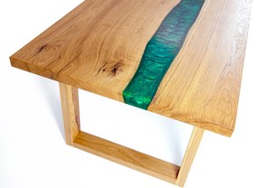 Jídelní stůl – smaragdová pryskyřice