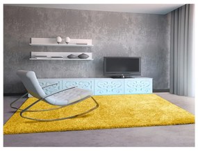 Žlutý koberec Universal Aqua Liso, 160 x 230 cm