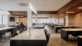 LED svítidlo Lumbio Bright Light L120 pro závěsnou montáž (Bílá, Spectoda Wireless)