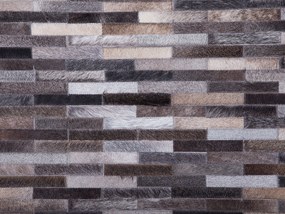 Kožený koberec šedo hnědý 140 x 200 cm AHILLI Beliani