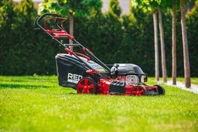 RED TECHNIC Benzínová sekačka s pohonem RTKSS0096 RTKSS0096