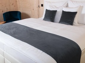 Biante Sametový přehoz/běhoun na postel Velvet Premium SVP-004 Antracitově šedý 50x140 cm