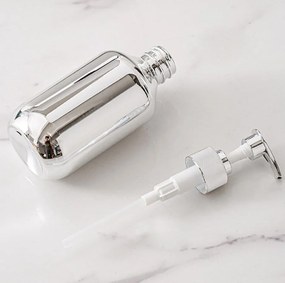 Elegantní Dávkovač tekutého mýdla, stříbrná metalíza, kov, 300ml, 16.6x6.5 cm