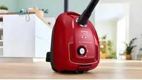 BOSCH BGB38RD2 černá, červená / Sáčkový vysavač / 600 W / 4 L / 79 dB