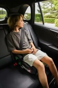 MoMi VENKO Isofix i-Size zelený / Podsedák / od 135 do 150 cm / do 36