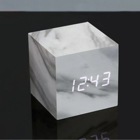 Šedý budík v mramorovém dekoru s bílým LED displejem Gingko Cube Click Clock