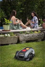 Riwall PRO RRM 500 APP robotická akumulátorová sekačka 500 m2 s možností ovládání přes WiFi nebo Bluetooth