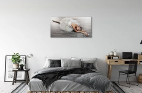 Obraz na skle Žena bílé balerína šaty 140x70 cm