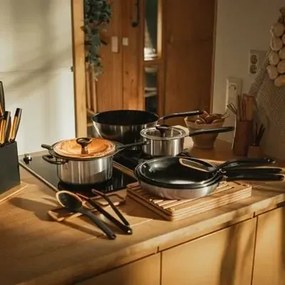 Fiskars Functional Form 1072313 Wok pánev 28 cm