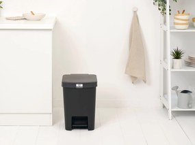 Brabantia Pedálový koš StepUp 25L šedý