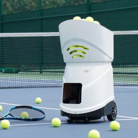 Tréninkový trénink s automatickým přenosným odpalovačem míčků