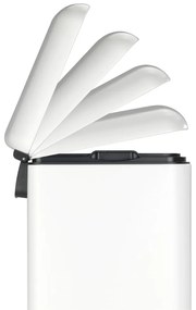 Bílý pedálový odpadkový koš Wenko, 30 l