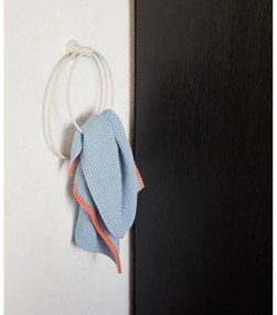 Nástěnný kovový držák na ručníky Loop – Hübsch