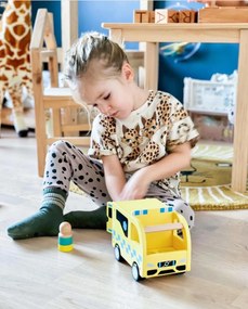 Kids Concept Dřevěná sanitka Aiden, žlutá barva, dřevo