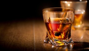 Dekorant Sklenice na whisky s gravírováním MILUJI TĚ 2KS