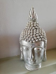 Buddha volně stojící