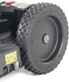 Robotická sekačka na trávu TECHline NEXTTECH BX4 4WD