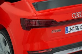 Elektrické autíčko Audi SQ8 červené / šedé