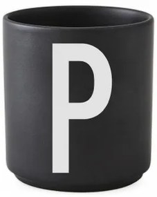 Hrnek s písmenem P, černá Design Letters