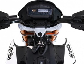 Ramiz Motorka Aprilia černá