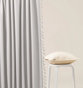 Room99 Hotový závěs na kroužcích s třásněmi Lara Jednobarevný Barva: Světle šedá, Velikost: 140 x 260 cm