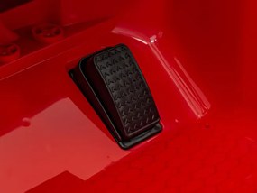Elektrické autíčko BMW M4 červené