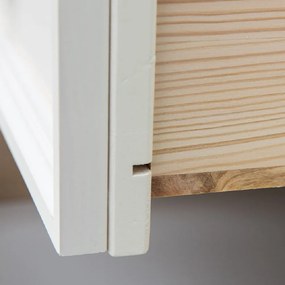 Massive home | Belluno Elegante bílá komoda 4D2S z masivu s dubovou deskou