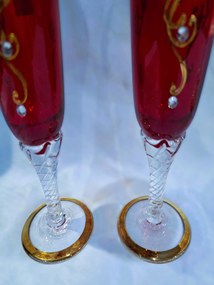 Sklenice na šampaňské, červená barva, zlato a kamínky 150 ml, 2 ks