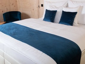 Biante Sametový přehoz/běhoun na postel Velvet Premium SVP-001 Petrolejově modrý 50x140 cm