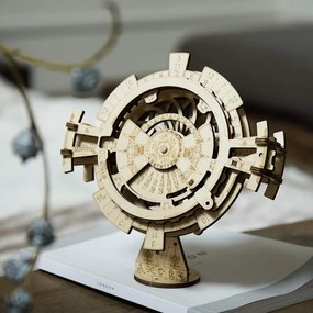 RoboTime 3D dřevěné mechanické puzzle Stolní kalendář