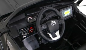 Ramiz Pickup Toyota Hilux černý