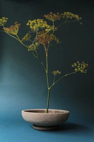 Malý květináč Ada s podstavcem 30 cm šedý