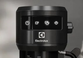 Electrolux Explore 6 / pákový kávovar / 1400 W