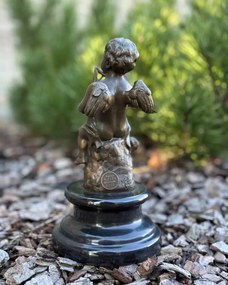 Bronzová socha - Putto s harfou - andělská soška dítěte