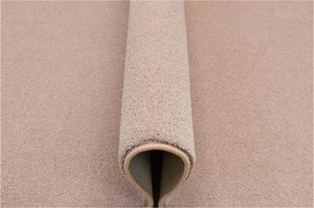 Metrážový koberec AMAZING 110 pudrově růžový