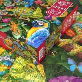 CHERRY PAZZI Puzzle Úžasní chameleoni / 2000 dílků / 100 × 70 cm