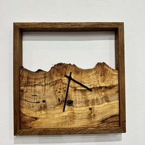 Woodlaf Dřevěné nástěnné hodiny Kamala