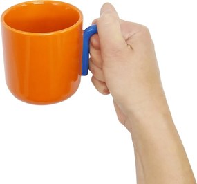 Porcelánový hrnek Creative Coloured Orange, 350 ml – oranžový, s modrým ouškem a minimalistickým designem