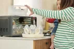 Tommee Tippee Parní sterilizátor do mikrovlnné trouby C2N / od 0 měsíc