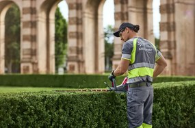 Akumulátorové nůžky na živý plot CRAMER 82HD61 (Dodáváno bez baterie a nabíječky)