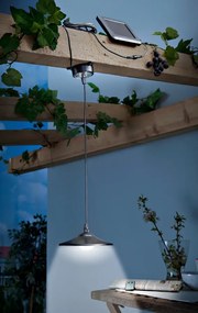Solární závěsná lampa s dálkovým ovládáním