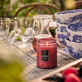 Voluspa svíčka Foraged Wildberry, 156 g
