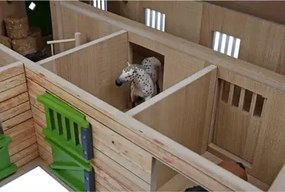 KIDS GLOBE Dřevěná stavebnice Stáj pro koně / 1:24 / 3 boxy / od 4 let