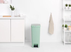 Brabantia STEPUP Pedálový odpadkový koš 40 l - nefritově zelná