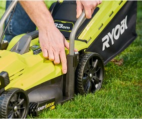 Ryobi RLM3313ALT2925 1300W Rotační sekačka na trávu 33 cm