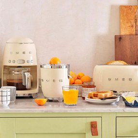 Krémový odšťavňovač 50's Retro Style – SMEG